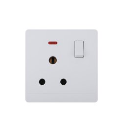 15A SWITCH SOCKET PC WHITE